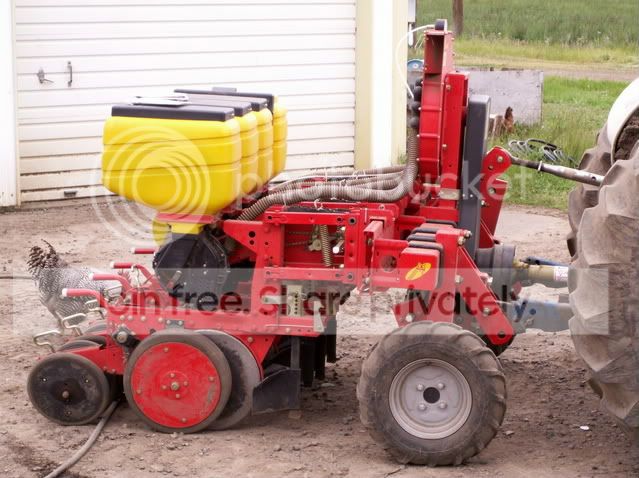 Vacuum seeder photos | Homesteading Forum